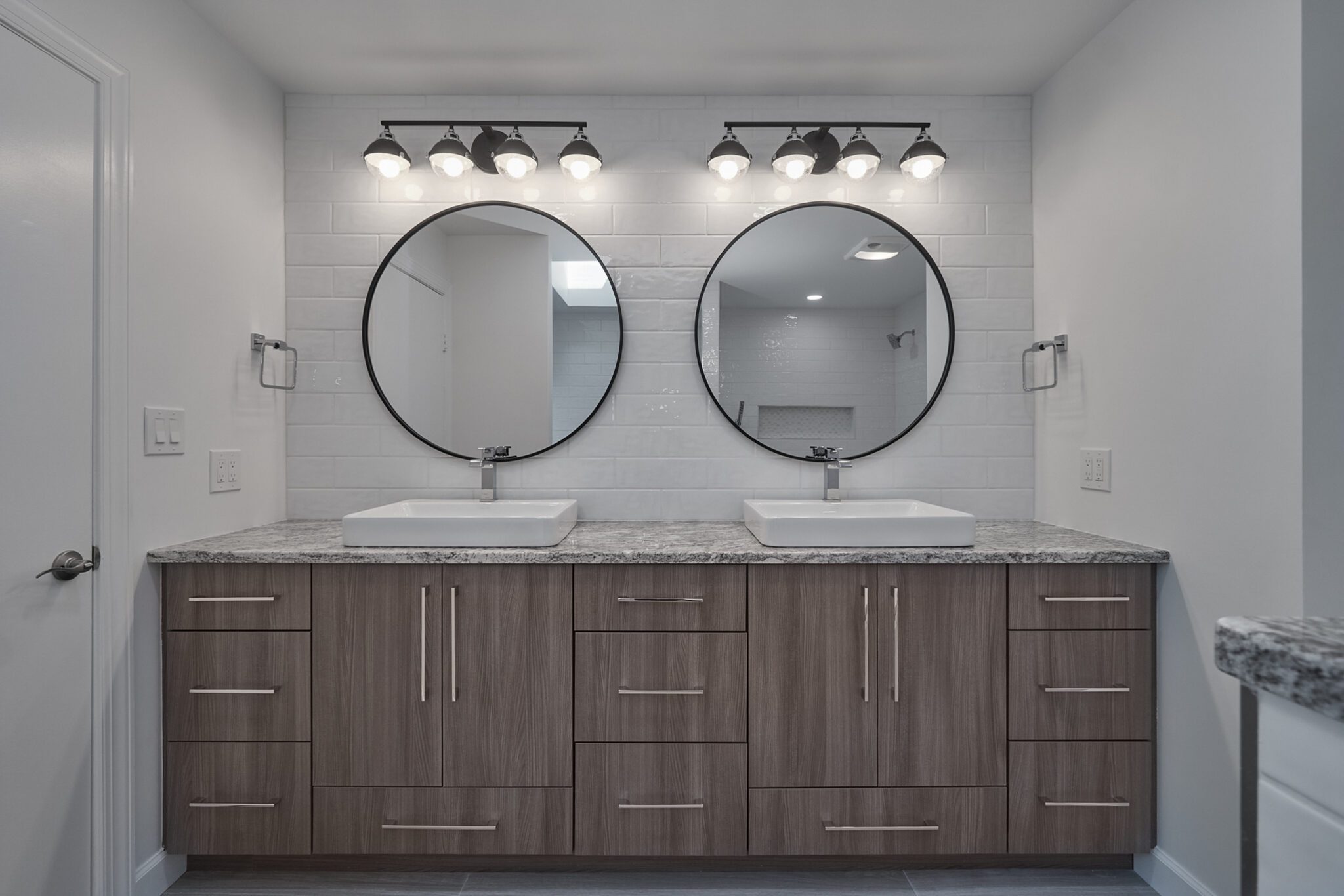 Builder-Grade vs. Custom Cabinetry: Why Quality Matters in Every ...